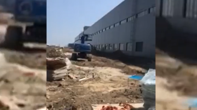 Kineski radnici stupili u štrajk, gradilište Linglonga prazno Kineski radnici stupili u štrajk, gradilište Linglonga prazno